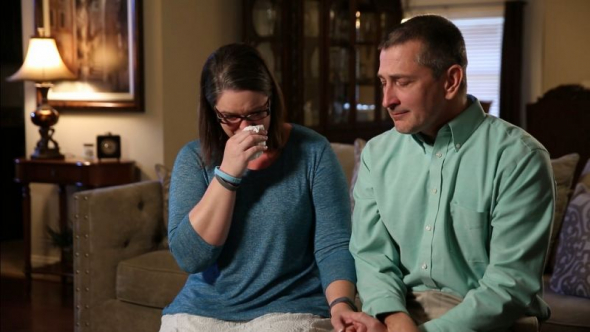 After 14-Y-O Daughter Kills Herself, Devastated Parents Want Netflix to ...
