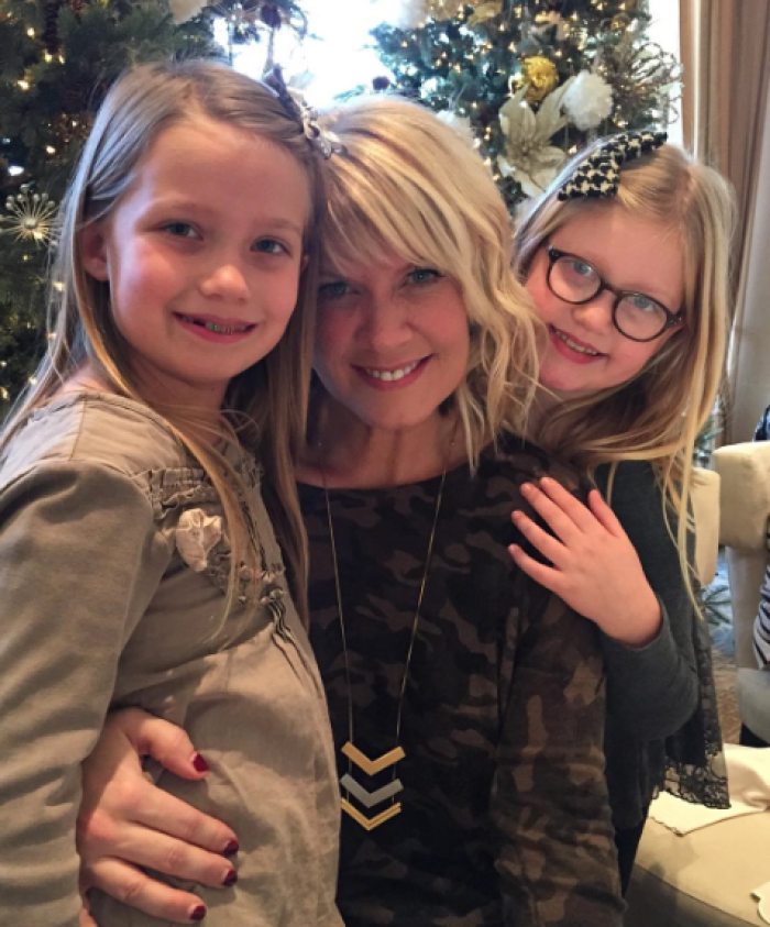 Natalie Grant suffers panic attack on flight; 11-y-o daughter prays ...